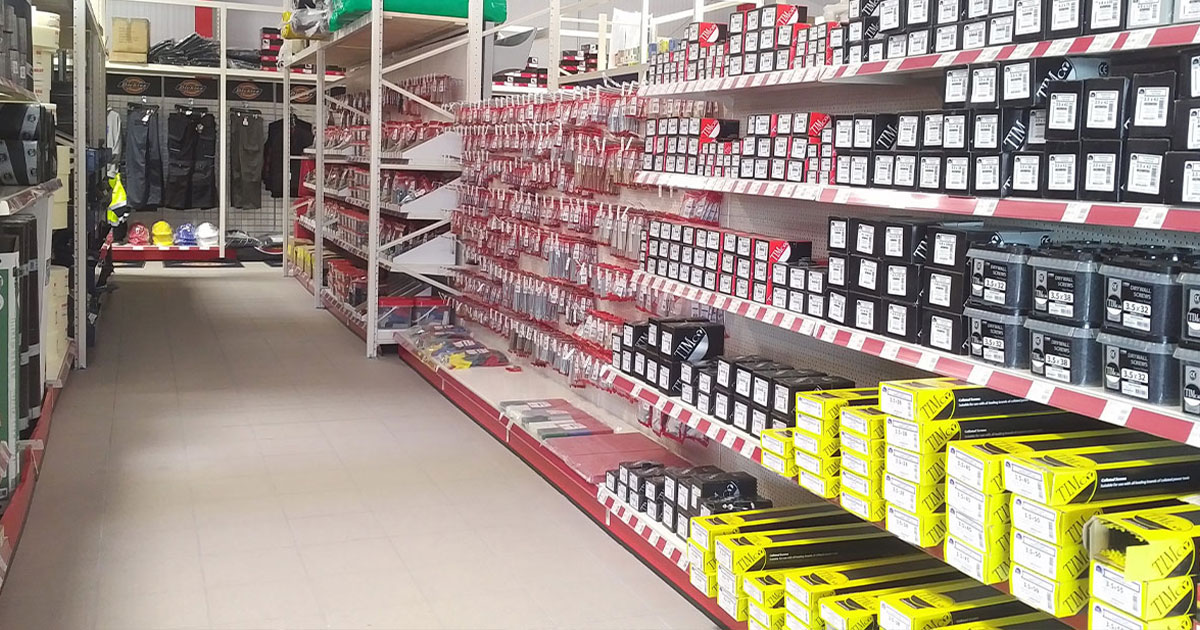 Rayonnages et racks intégrés pour magasins de bricolage